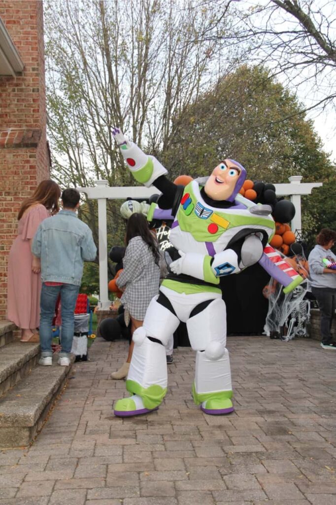 The Buzz Lightyear Experience ⸱ Rent Party Characters